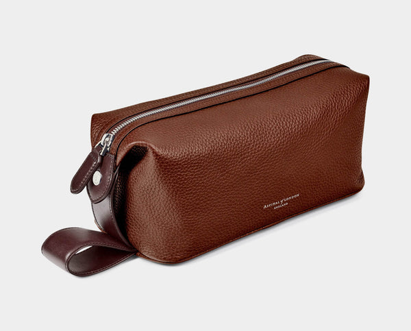 Reporter Washbag - Tobacco Grain – Gentlemans Journal Shop